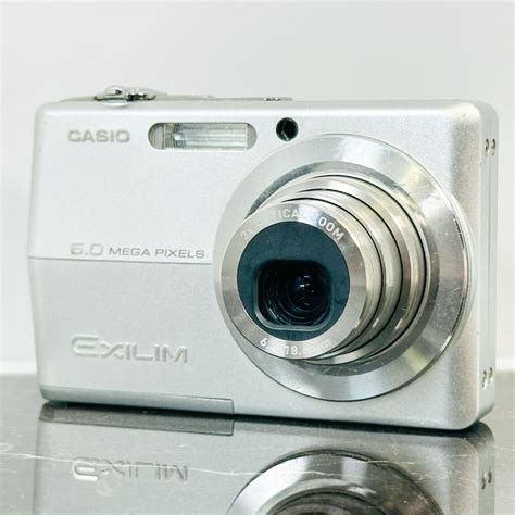 Casio Exilim Zoom Ex Z600 シルバー メルカリ