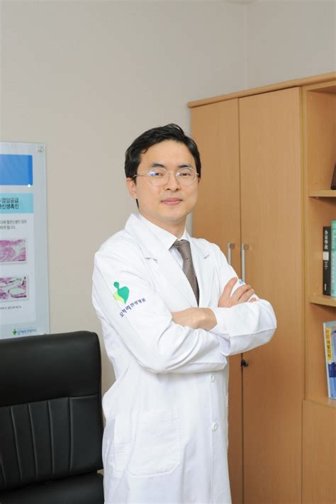 척추협착증 한방 비수술적 치료 통해 보행 거리 개선 가능