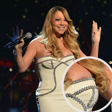 PHOTO MARIAH CAREY S WARDROBE MALFUNCTION