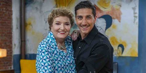 Nudi Per La Vita Mara Maionchi E Marcello Sacchetta Su Rai2 I Concorrenti