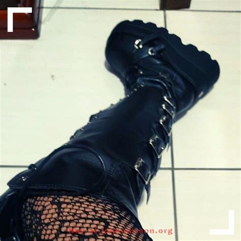 Thigh High Platform Boots How To Choose Your Size And Style To Fit