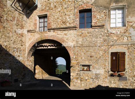 Tatti dorf -Fotos und -Bildmaterial in hoher Auflösung – Alamy