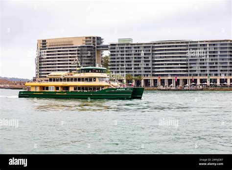 Sydney Emerald Class Ferry The Mv Bungaree Passes The Toaster