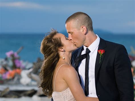 Bachelorette Ashley Hebert To Air Wedding On Abc Cbs News