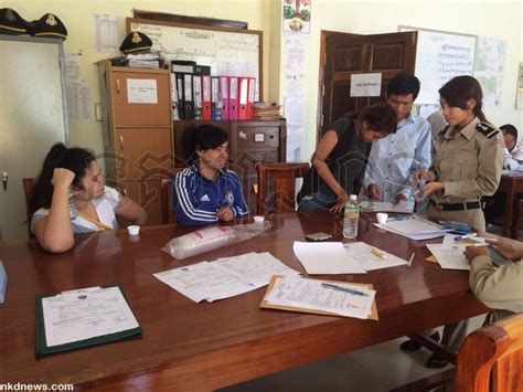នគរបាល ខេត្តបាត់ដំបង បង្ក្រាប ទីតាំង លួច បម្រើ ផ្លូវភេទ ជ្រក ក្រោម