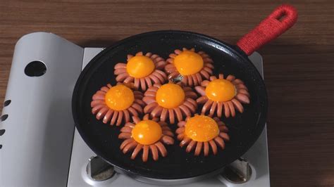 아침을 깨우는 햇님 달걀 요리 계란과 치즈 소시지만 있으면 쉽고 간단하게 아침식사를 해결할 수 있어요