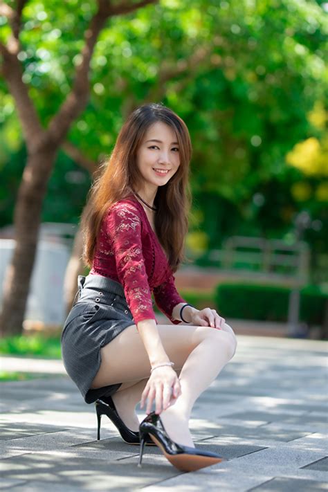 Picture Smile Posing Blouse Female Legs Asian Sit Shorts