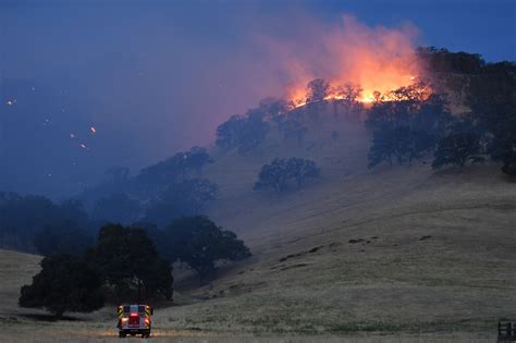 Photos Bay Areas Lightning Sparked Wildfires Force Evacuations