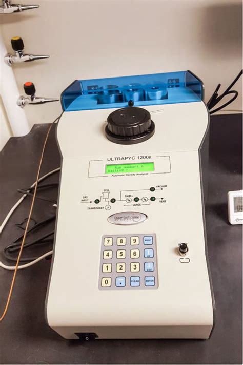 Quantachrome Ultrapyc 1200e Center For Materials Processing