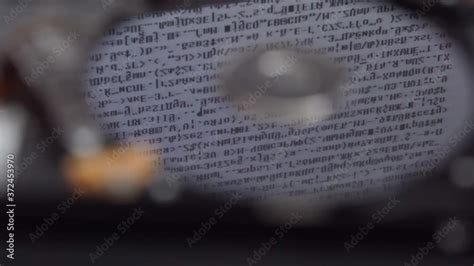 Vídeo do Stock The hard disk is lying on the table blinking and spinning the disk Work of a