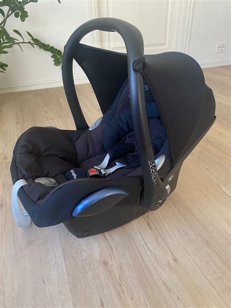 Maxi Cosi CabrioFix med Isofix (base) | FINN torget