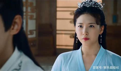 《香蜜》中錦覓說出鄺露對潤玉卑微的愛情，她卻為何不敢表白？ 每日頭條