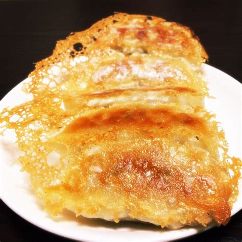 羽根つき餃子の焼き方♡ By Pepnom 【クックパッド】 簡単おいしいみんなのレシピが395万品