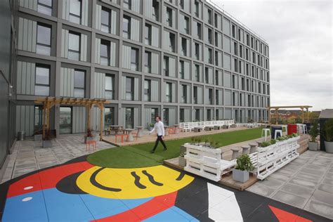 Cómo Es La Mayor Vivienda Compartida Del Mundo La Extrema Solución En