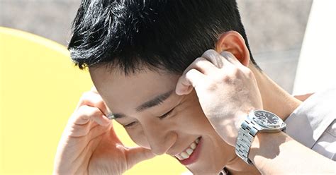 정해인 저절로 터진 웃음 포토엔hd