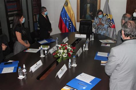 Indira Alfonzo Recibe Nuevas Autoridades Del Cne