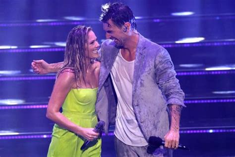 Helene Fischer Und Florian Silbereisen Wasserschlacht In TV Show GALA De