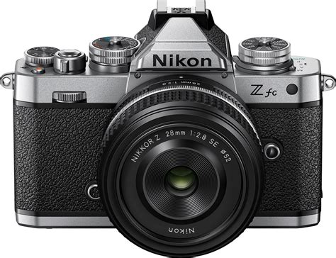 Камера Nikon Z fc с объективом Nikkor Z 28mm F2.8 SE: фотографический ...