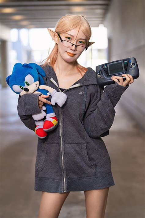 安心の日本製 コスプレ】『異世界おじさん』が美少女エルフに変装！注目レイヤー 異世界おじさん エルフ コスプレ 衣装 Sサイズ
