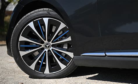 우수한 패키지 뛰어난 균형감을 가진 프리미엄 Ev 메르세데스 벤츠 Eqe 350 [별별시승] 서울경제