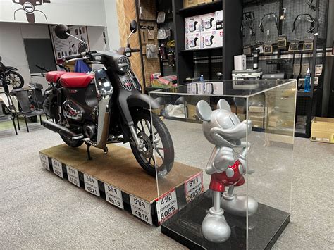 Vì Sao Honda Cub Disney 100 Limited được Giới Biker Săn Lùng đến Vậy