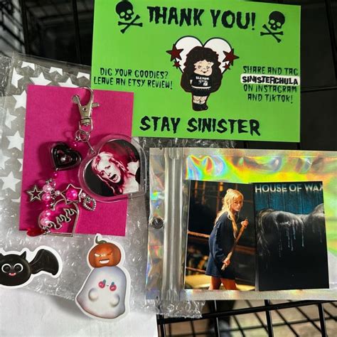 Hot Girls Love Horror Small Button Etsy