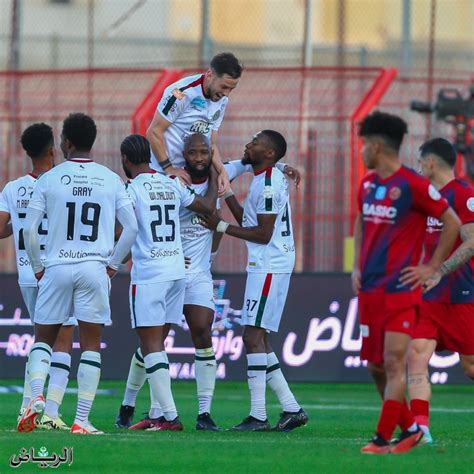 جريدة الرياض الاتفاق يتعافي من خسارة الهلال ويهزم ضمك بثنائية