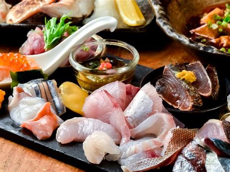 誰もが驚くランチは圧巻！夜は最高級の鮮魚と日本酒を堪能できる隠れ家店 メシコレ