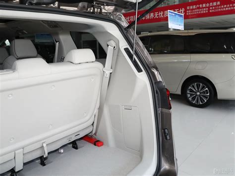琥珀金别克gl8后备厢空间图片别克gl8 2023款 陆上公务舱 652t 尊贵型7390227太平洋汽车网