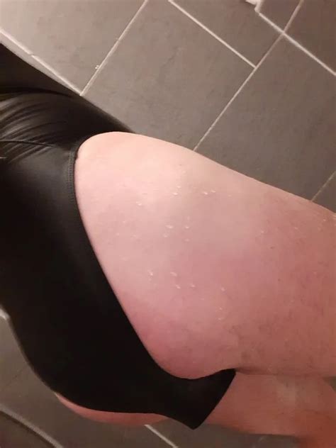 Im Badeanzug Mit Dildo In Der Dusche Pics XHamster