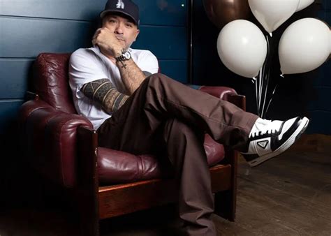 Tagalog Kurt On Why He Fell In Love With The Philippines