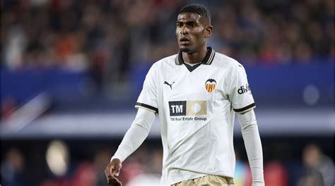 Mercato Le coup de génie du PSG pour Cristhian Mosquera