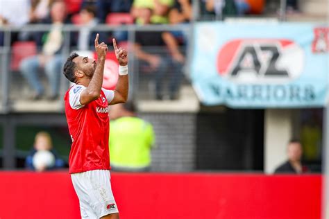Az Boekt Na Stroeve Start Ruime Zege En Hijgt Psv Nog Steeds In De Nek