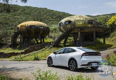 【鏡試駕】大師兄歸來！toyota Prius Phev鉑金版 Yahoo奇摩汽車機車