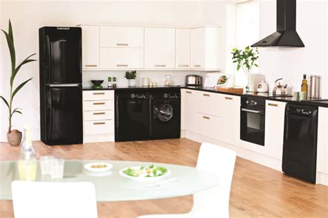 Latest Interiors Looks At The Differences Bewtween Ovens Cookers The