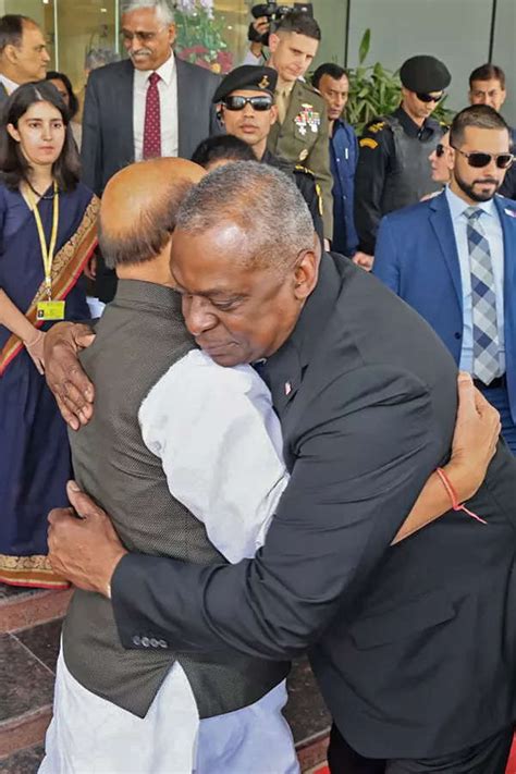 Defence Minister Rajnath Singh Holds Bilateral Talks With Us Defence