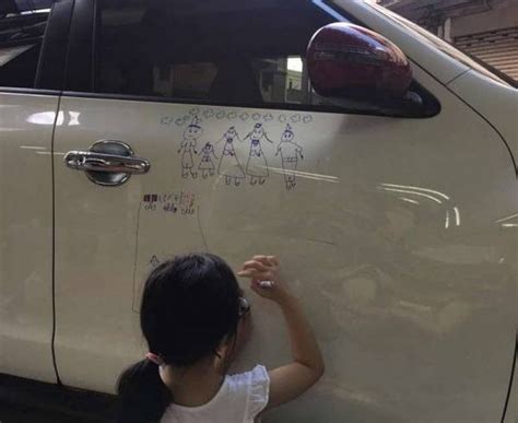 새 차 뽑았다고 자랑한 차에 ‘그림 남긴 딸에게 잘 그렸다며 ‘칭찬한 아빠 인사이트