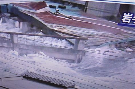 2011年3月11日、東日本大震災の「癒えぬ傷」…。しかし、時は刻み続ける…。「祈り」ながら…。共に手を取り…。前を向いて…。 教育と環境の