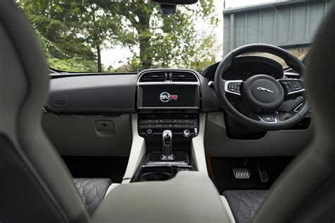 JAGUAR F PACE SVR AWD Hexagon