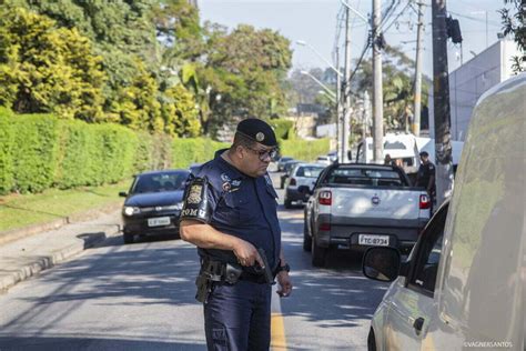 Após arrombar porta e furtar objetos do Instituto de Previdência