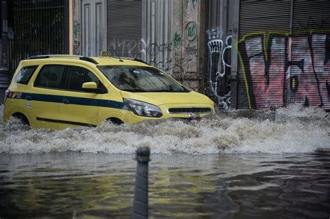 Chuva provoca alagamentos em vários pontos do estado do Rio Mais Goiás