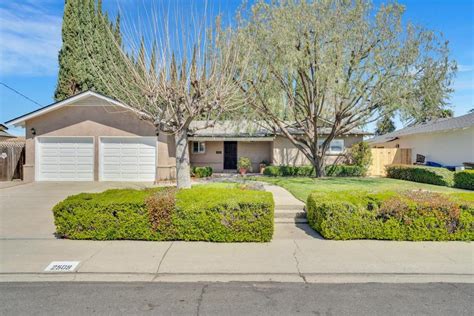 Sold 2509 Acorn Ln Ceres 3 Bed3 Bath2500 Sq Ft Lazar Real