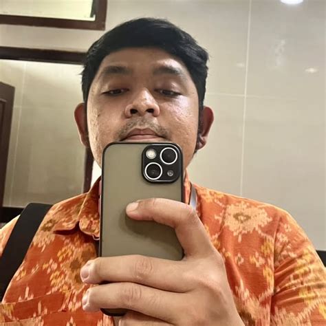Indra Kusuma Indrakusumaa • Threads Say More