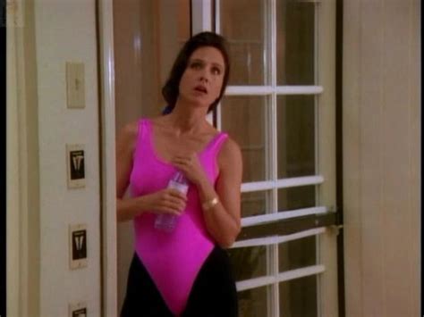 Nackte Erin Gray In Palm Beach Duo