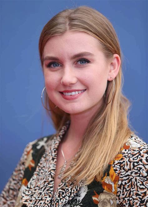 100 Isabel Durant Wallpapers