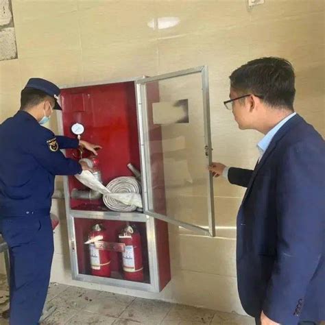 石嘴山市消防救援支队对全市学校消防安全工作开展“回头看”活动检查