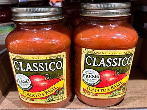 Classico Tomato And Basil Pasta Sauce 907g April 2024 Expiry Imported