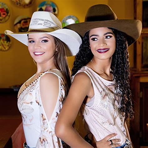 Play Num Só Coração By Carol Viola And Duda Cintra On Amazon Music