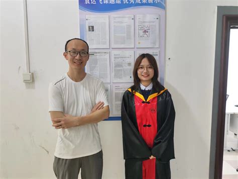 热烈祝贺课题组本科生邓智萌同学顺利毕业！ 课题组新闻 湖南大学材料科学与工程学院袁达飞教授课题组