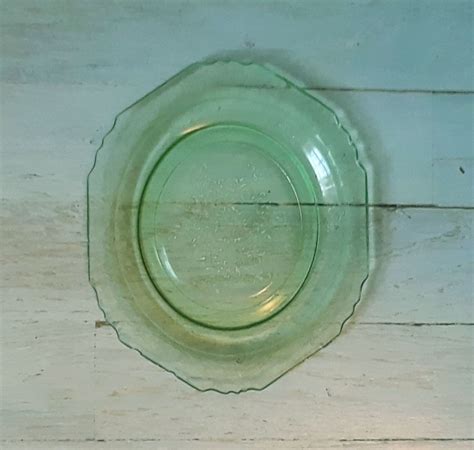 Federal Glass Pattern Identification